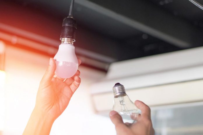 How to Tell if a Fluorescent Bulb is Bad - 5 Ways to Find Faulty Bulbs